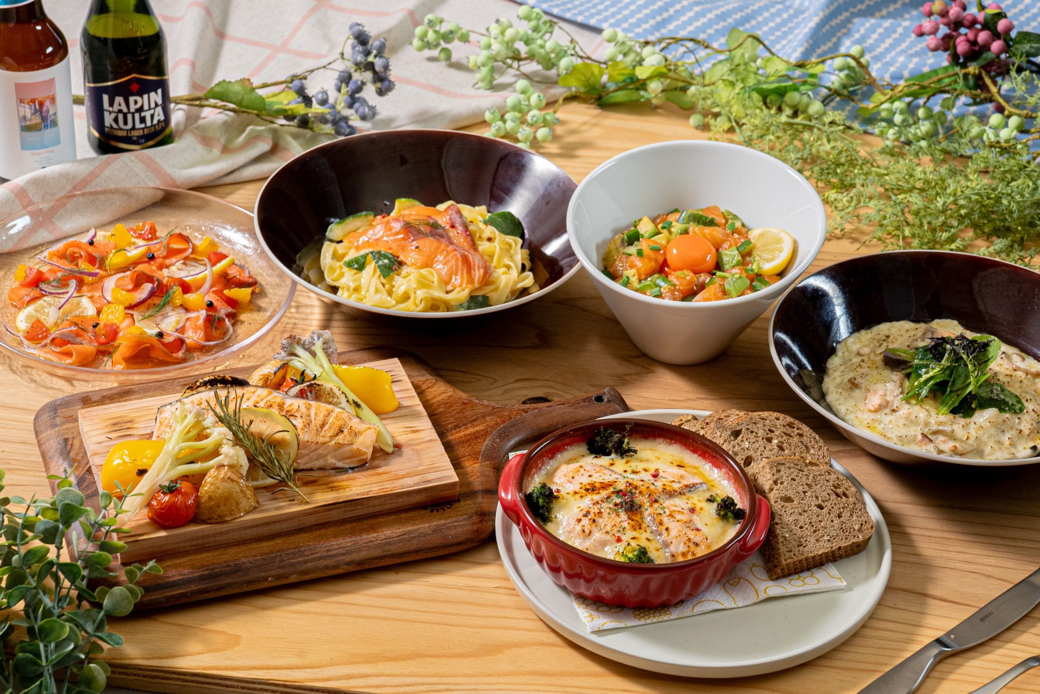 金曜・土曜・祝前日のカフェ営業時間延長のお知らせ | おふろcafe utatane